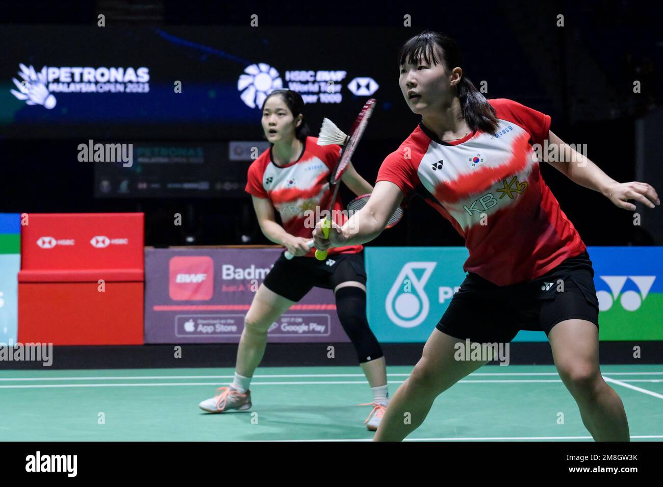 Kuala Lumpur, Malaysia. 14th Jan, 2023. South Korea's Baek Ha Na (R ...