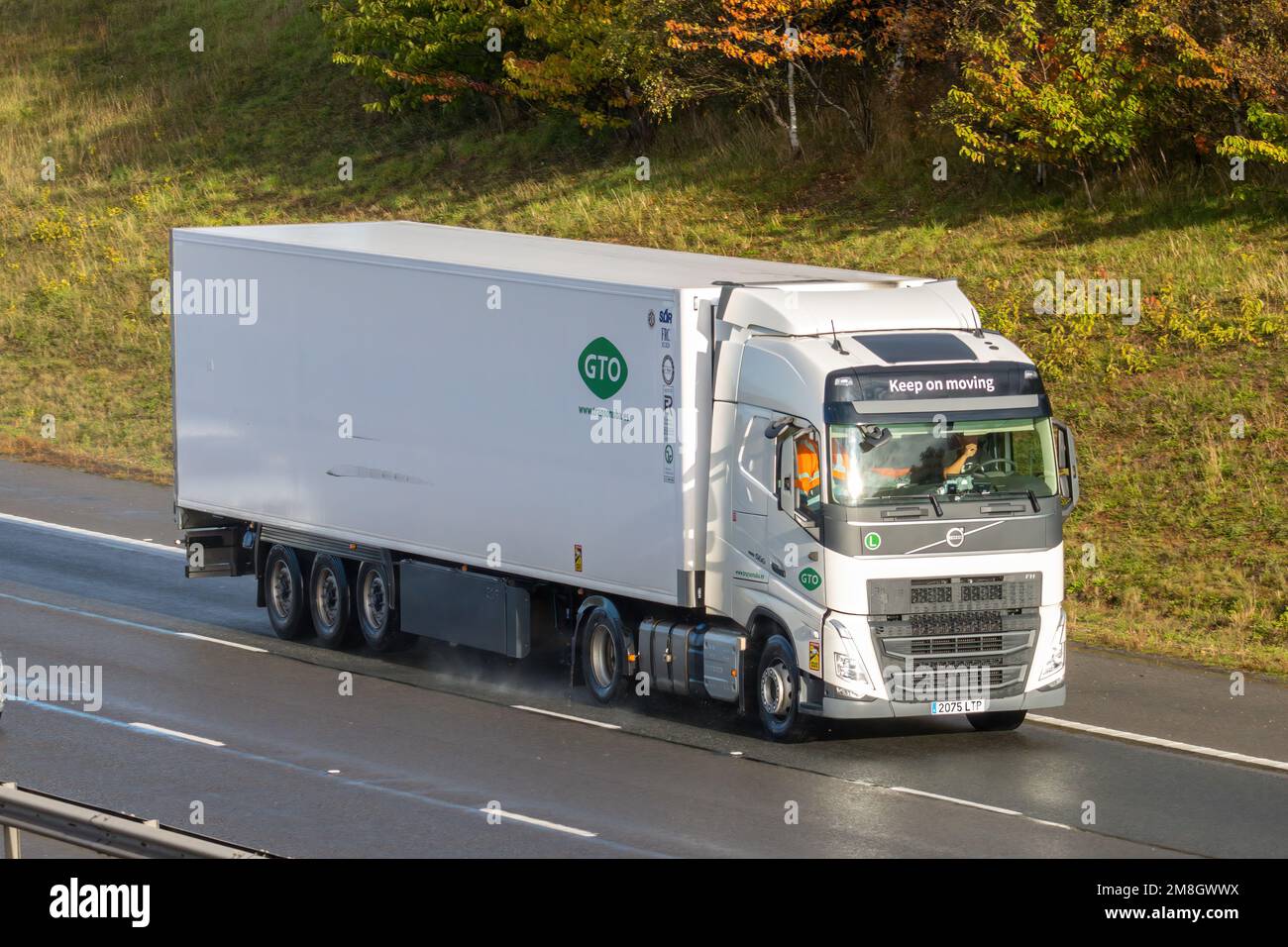Grupo Trans Onuba Volvo FH 2075 LTP Stock Photo - Alamy
