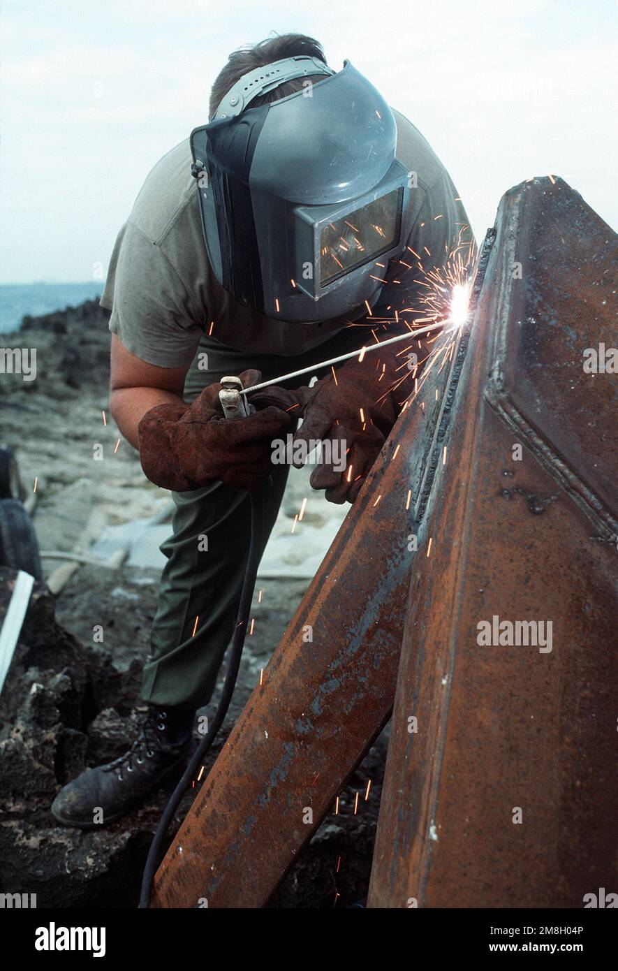 U s military supply lines hi-res stock photography and images - Alamy