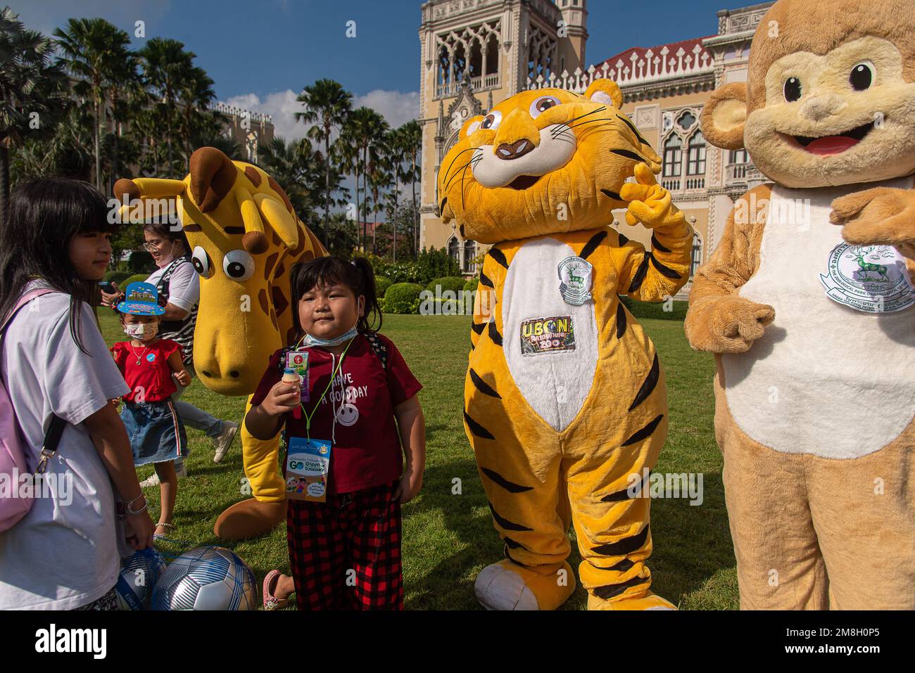 Bangkok, Thailand. 14th Jan, 2023. Children seen standing next to the ...