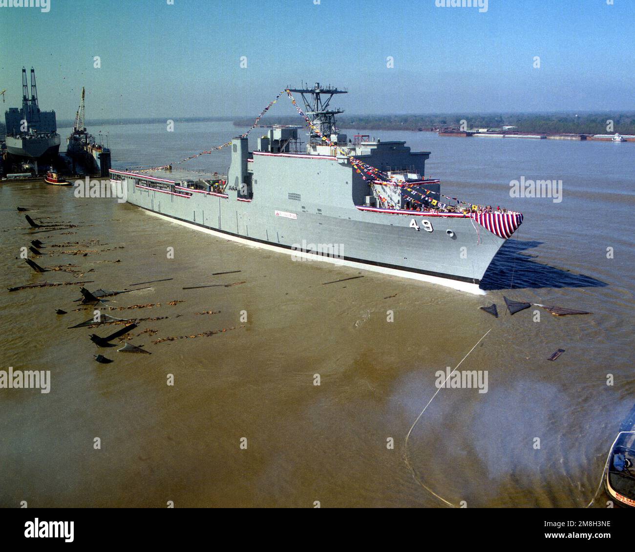 A starboard bow view of the dock landing ship HARPERS FERRY (LSD-49 ...