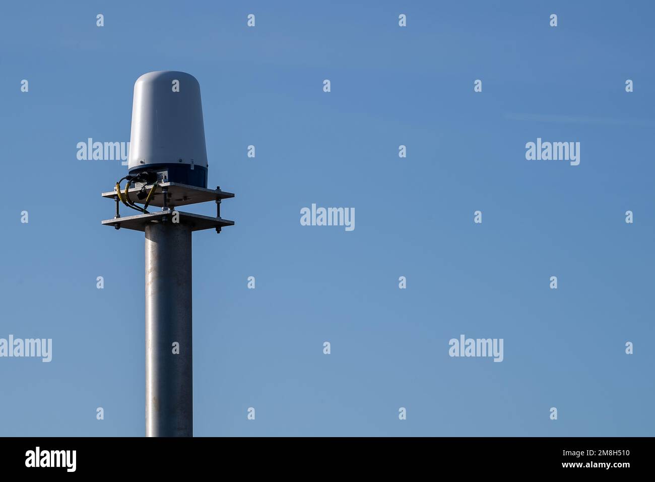 Radar based stop vehicle detection hi-res stock photography and images ...