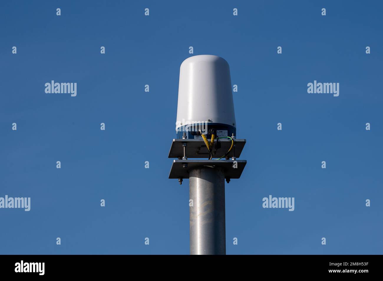 Datchet, Berkshire, UK. 6th October, 2022. Stopped Vehicle Detection ...