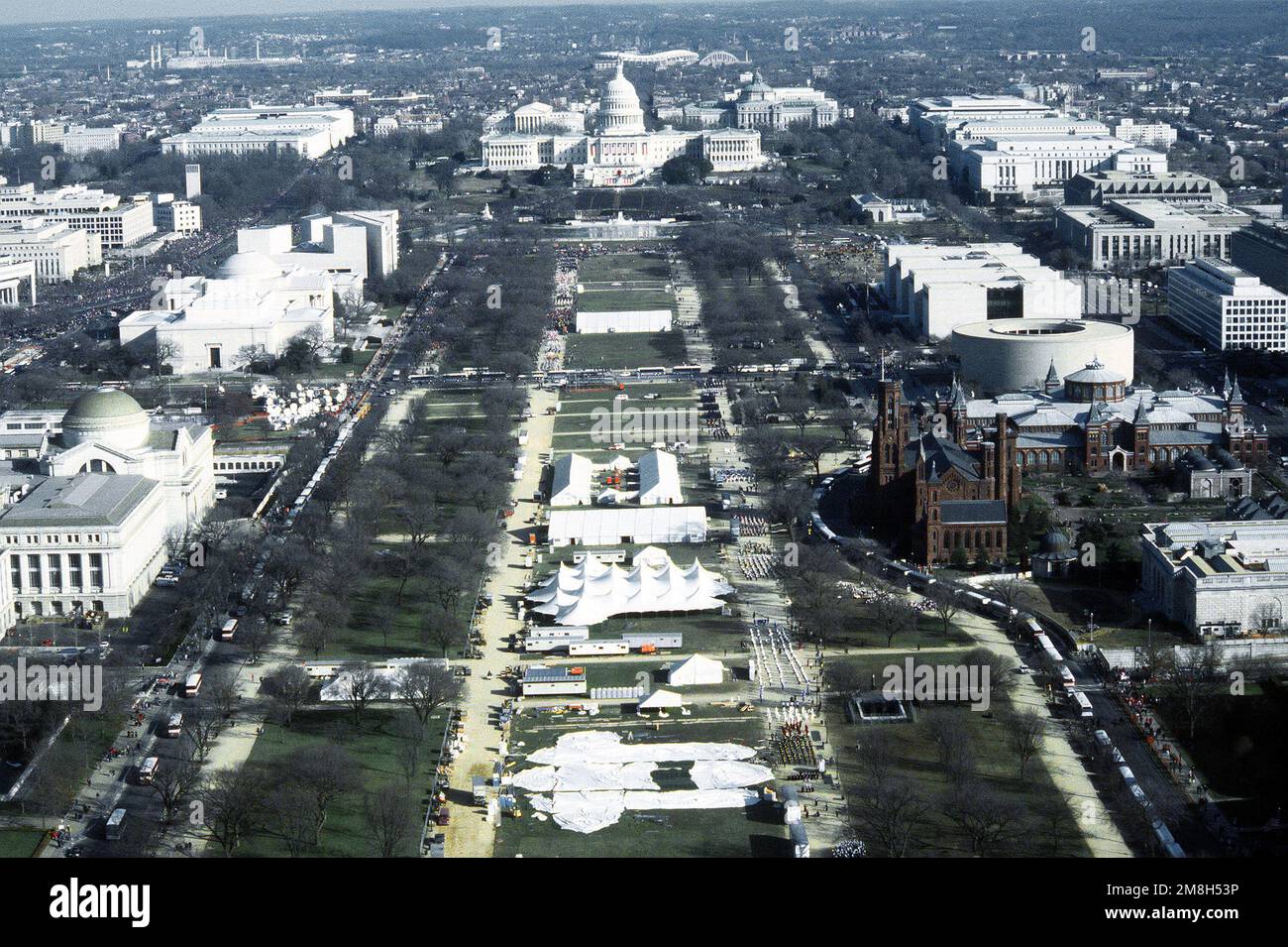 WASHINGTON, D.C (JANUARY 20, 1993. On overall view of the National Mall ...