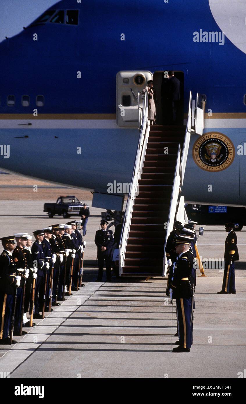 Armed forces inaugural committee hi-res stock photography and images ... Armed forces inaugural committee hi-res stock photography and images ...