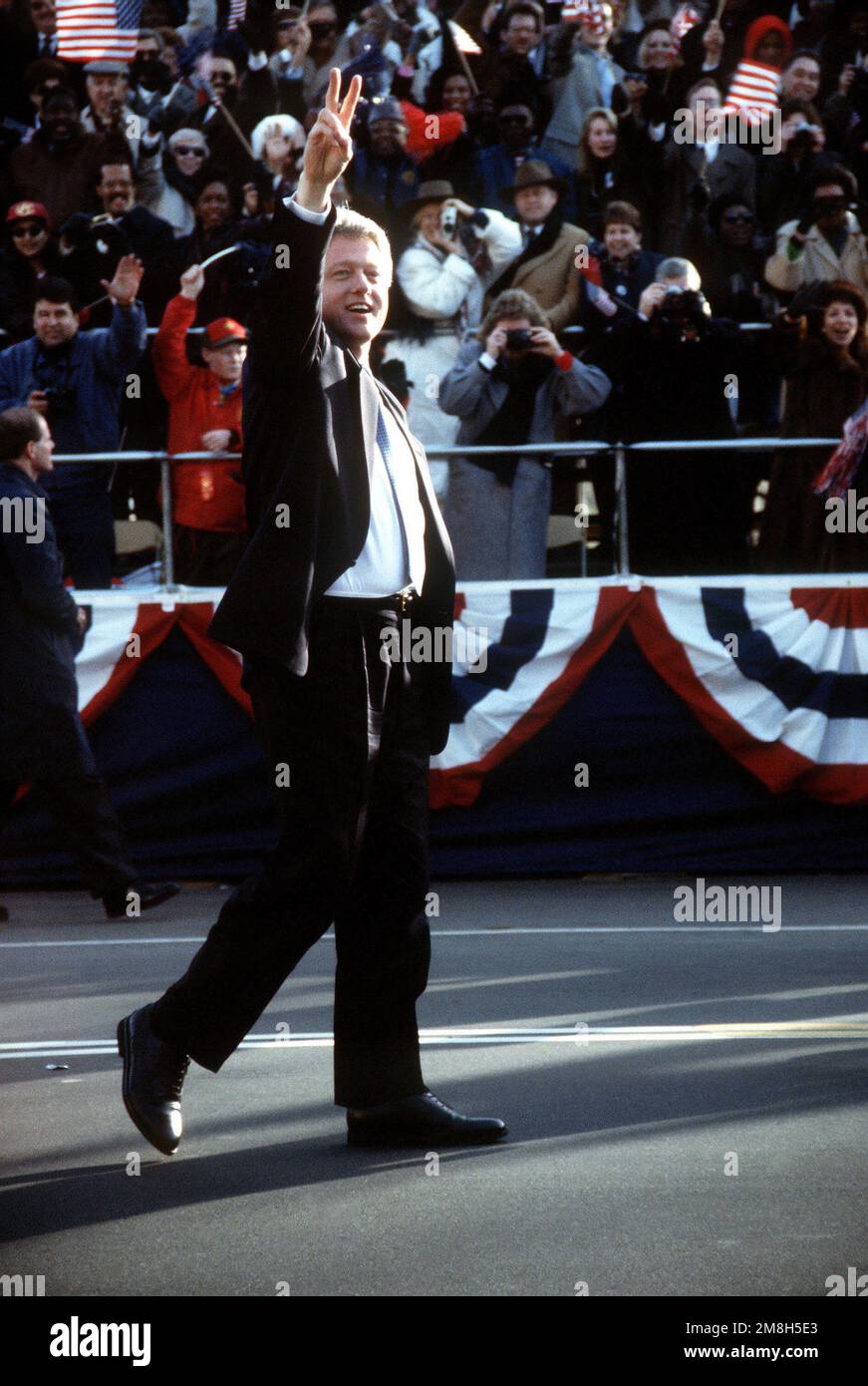 President william jefferson clinton waves hi-res stock photography and ...