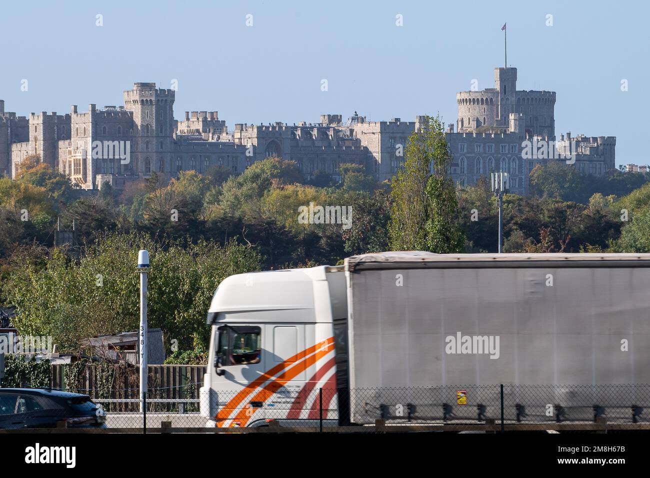 Datchet, Berkshire, UK. 6th October, 2022. Stopped Vehicle Detection ...