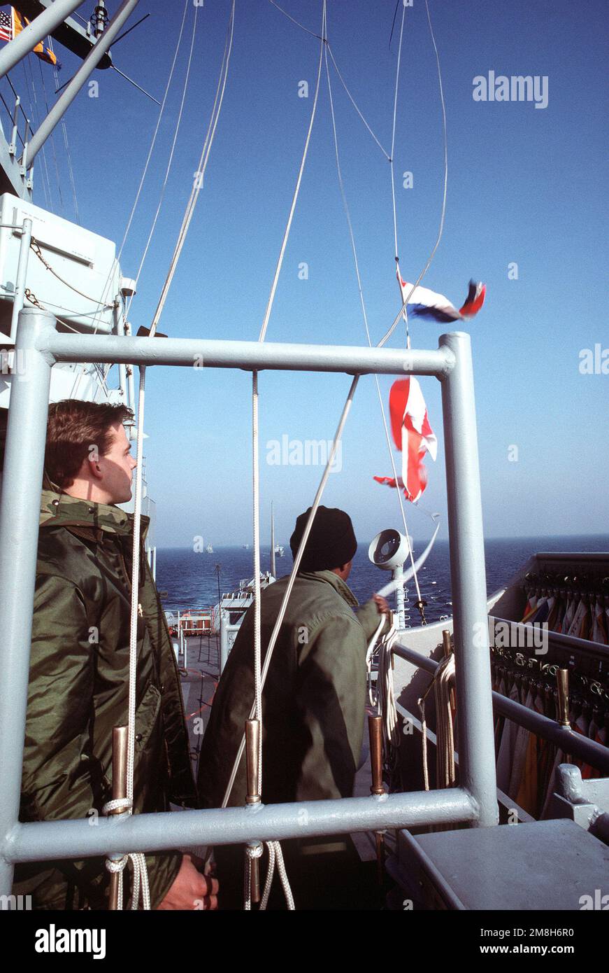 Landing signalmen hi-res stock photography and images - Alamy