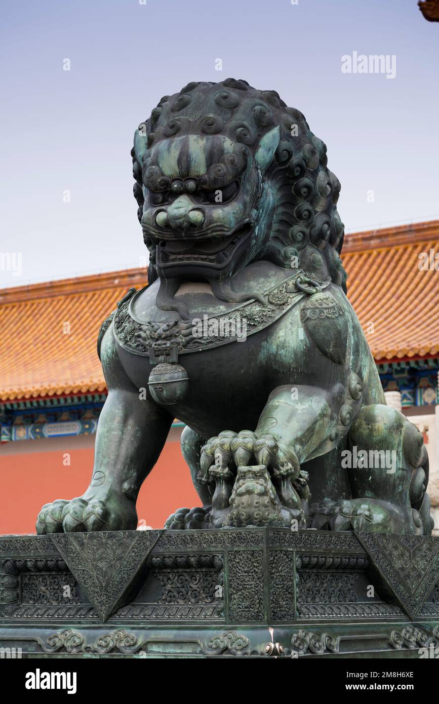 The copper lion Stock Photo - Alamy