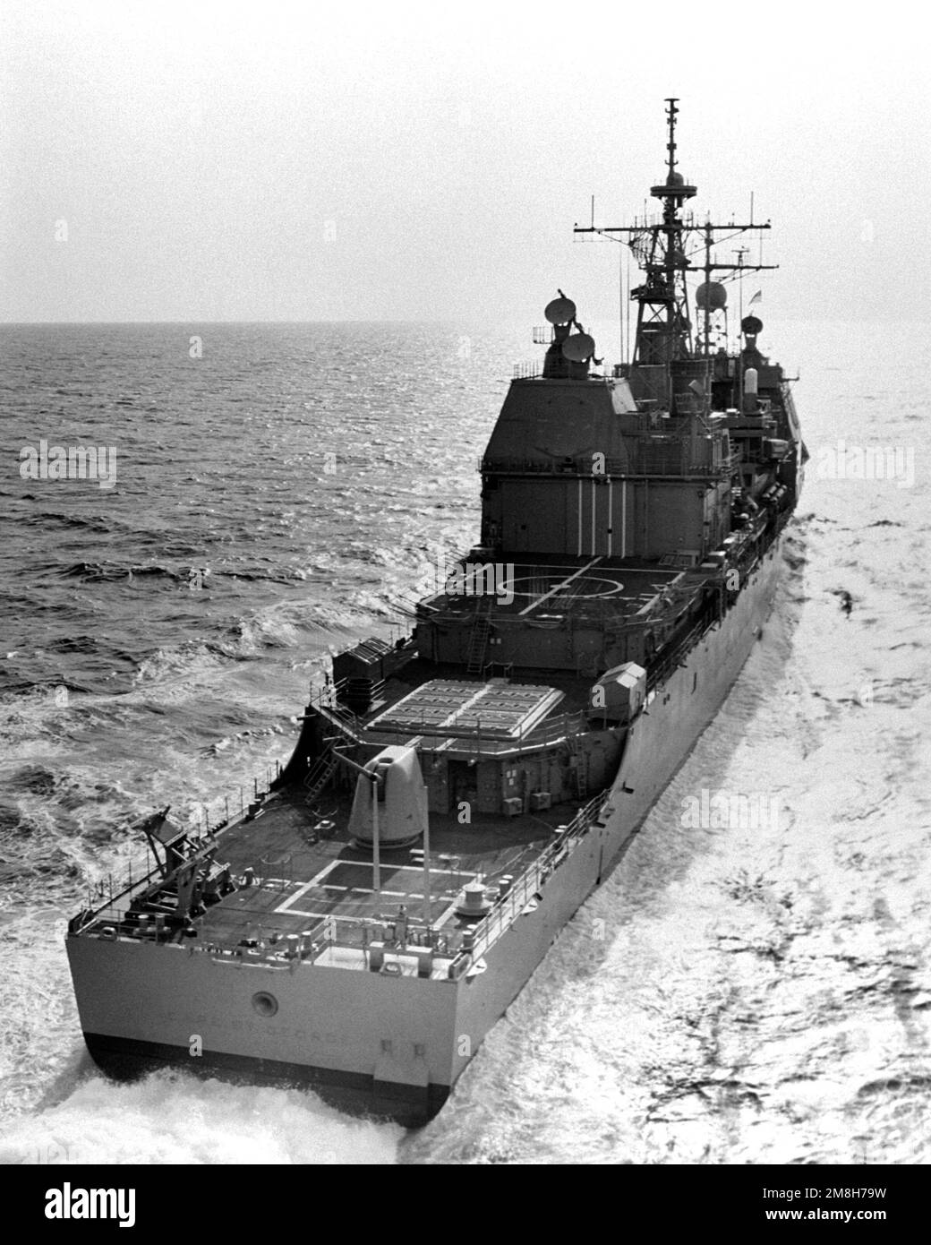 A stern view of the guided missile cruiser CAPE ST. GEORGE (CG-71 ...