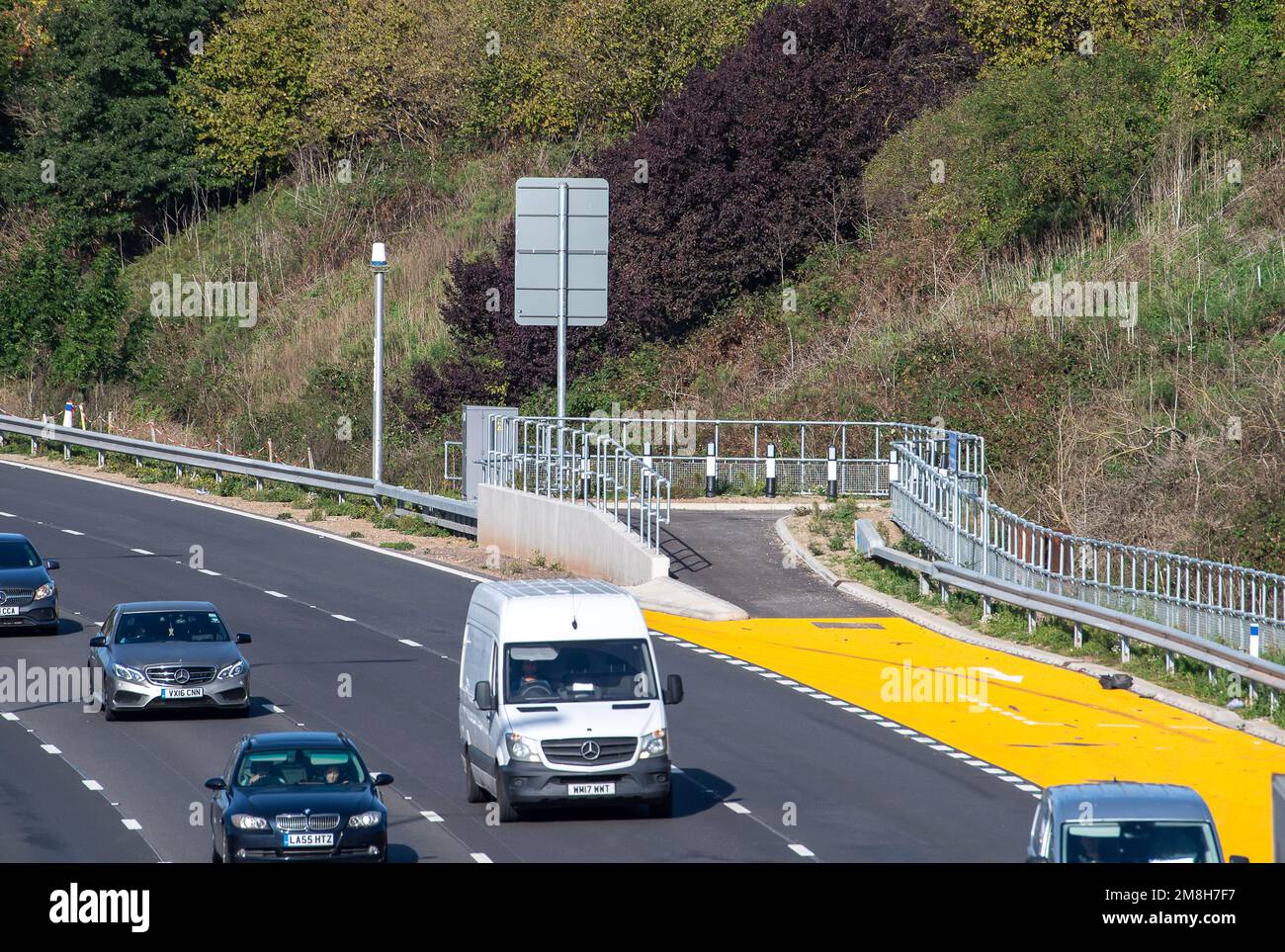 Slough, Berkshire, UK. 6th October, 2022. Stopped Vehicle Detection ...