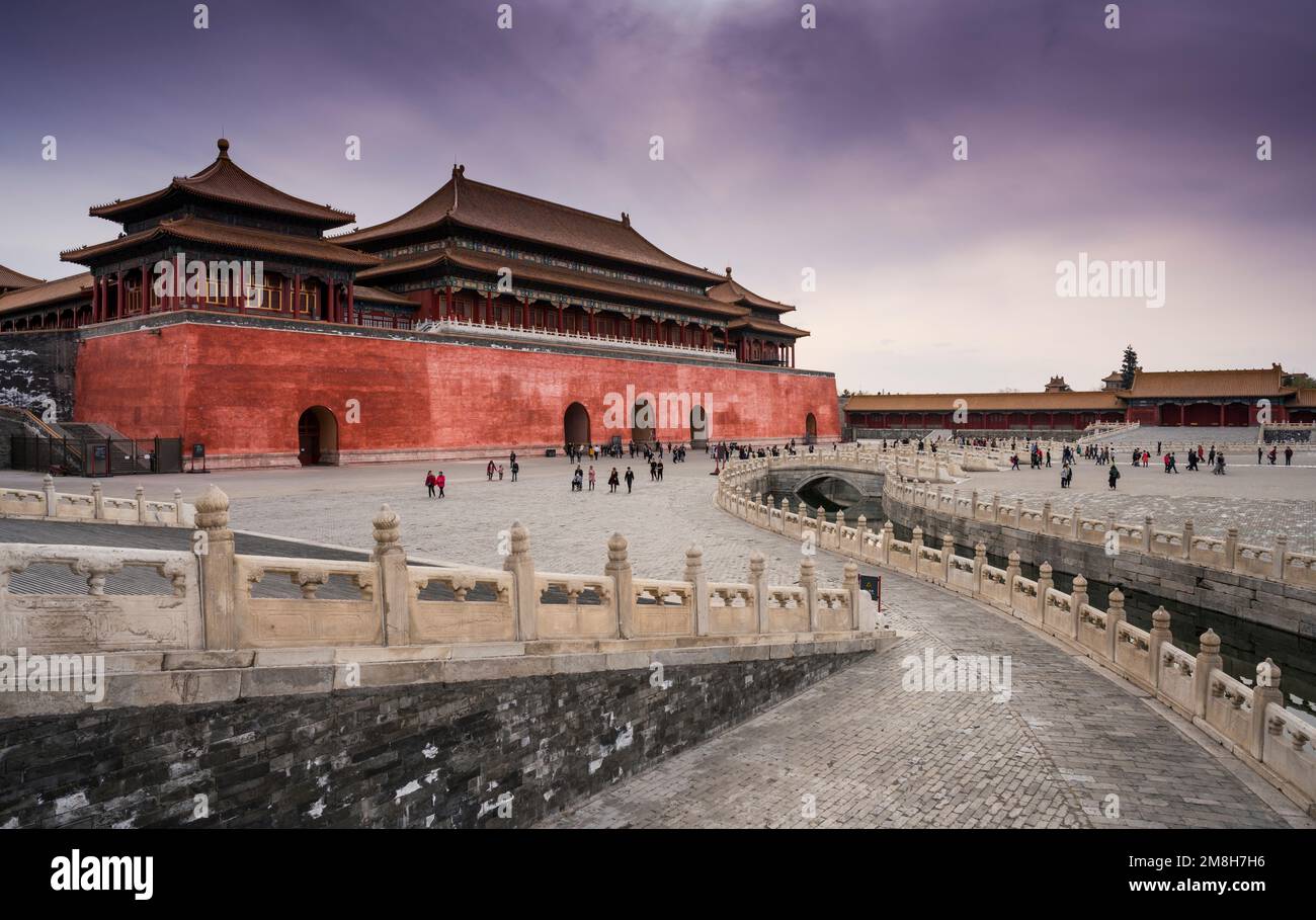 Meridian gate of Beijing the imperial palace Stock Photo - Alamy