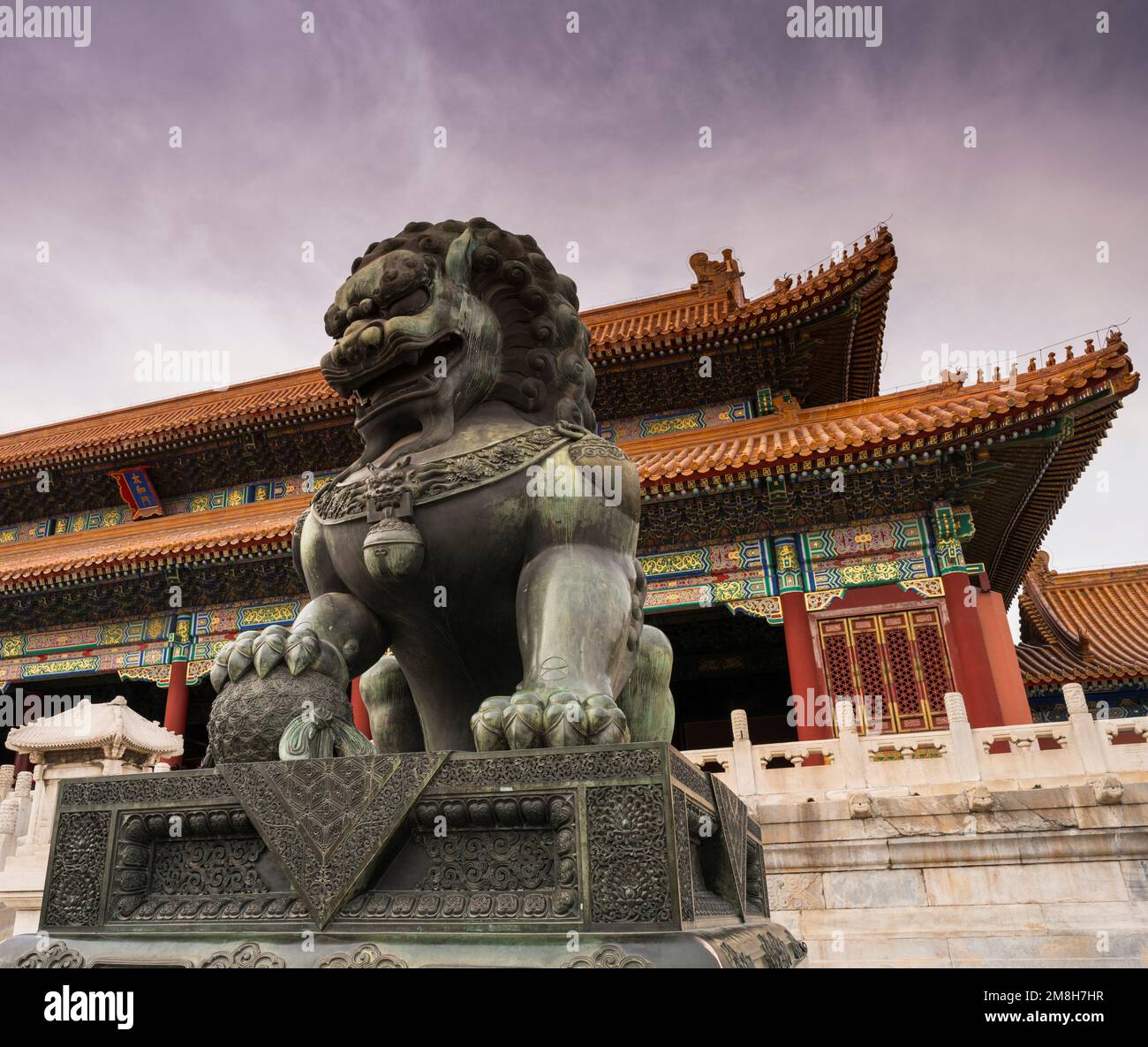 The copper lion Stock Photo - Alamy