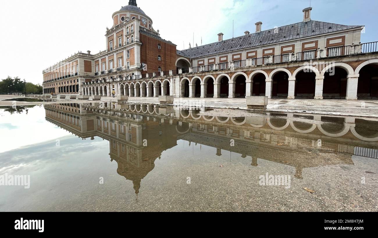 Exterior of the royal palace of Aranjuez Stock Photo - Alamy