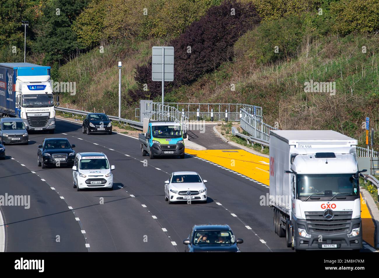 Slough, Berkshire, UK. 6th October, 2022. Stopped Vehicle Detection ...