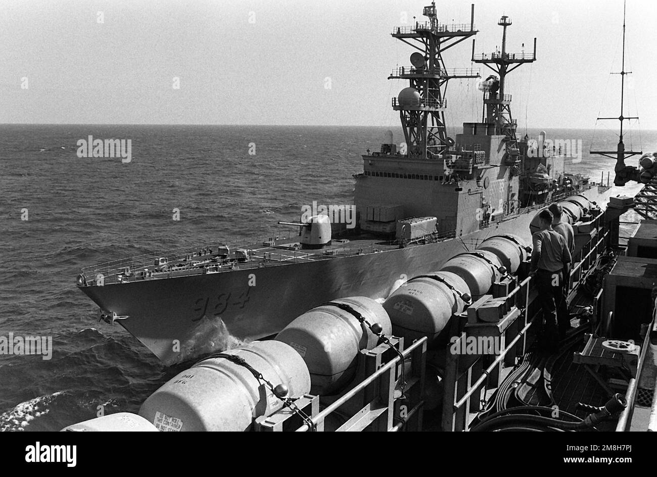 The destroyer USS LEFTWICH (DD-984) comes alongside the nuclear-powered ...