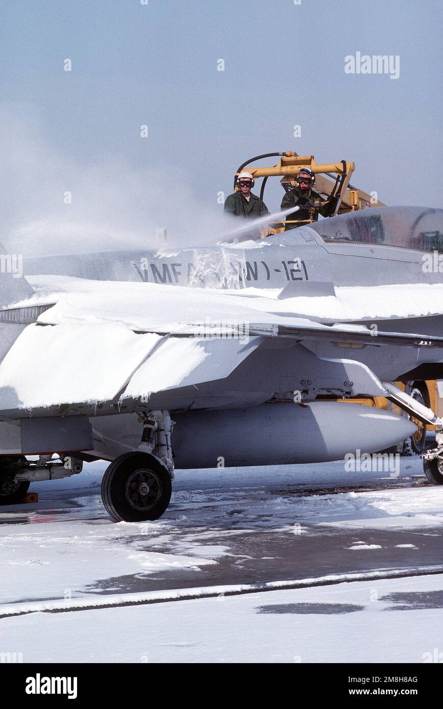 A Marine Fighter-Attack Squadron 121 (VMFA(AW)-121) F/A-18D Hornet ...
