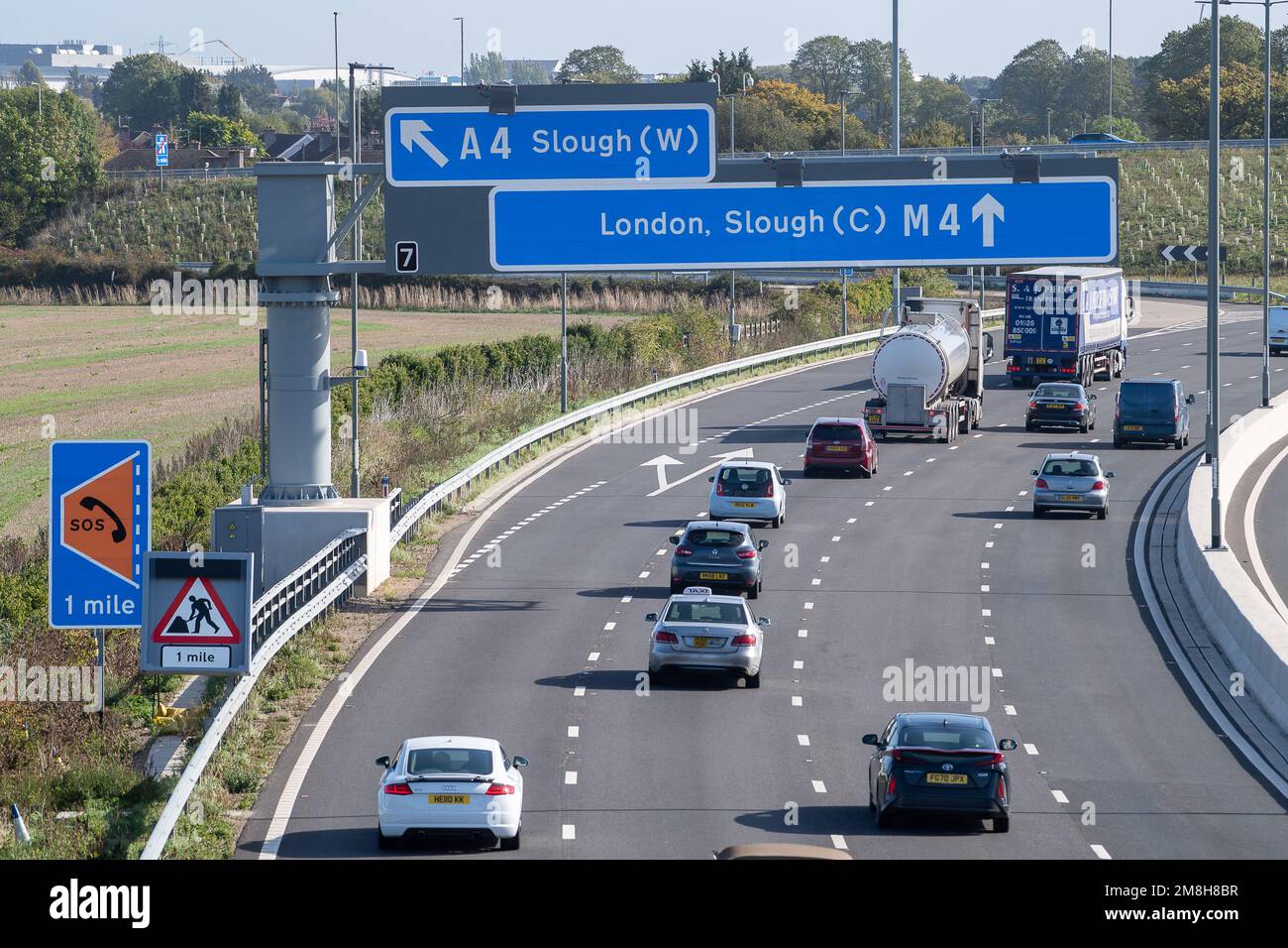 Taplow, Buckinghamshire, UK. 6th October, 2022. Stopped Vehicle ...