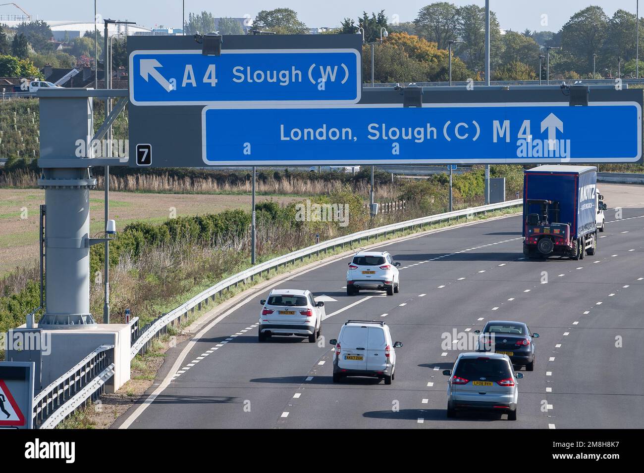 Taplow, Buckinghamshire, UK. 6th October, 2022. Stopped Vehicle ...