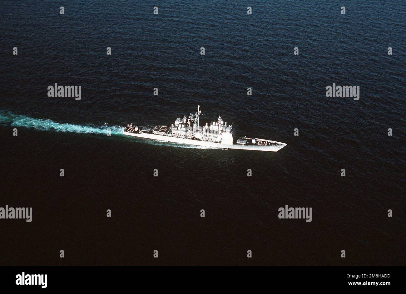A starboard view of the guided missile cruiser USS HUE CITY (CG-66 ...
