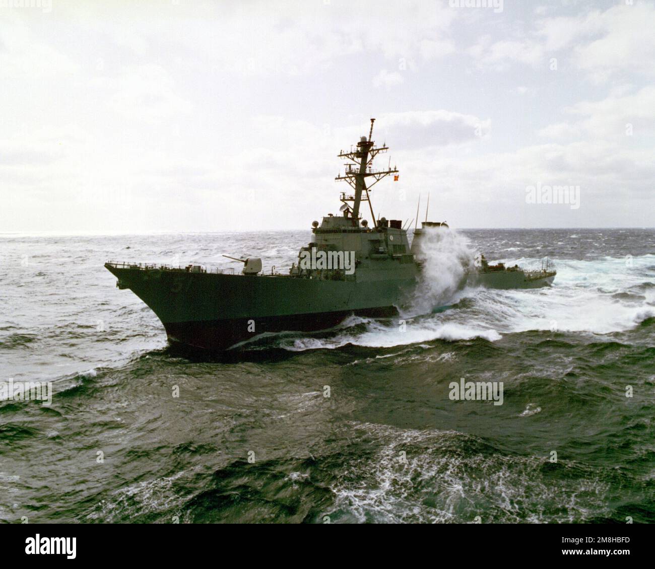 A port bow view of the guided missile destroyer USS ARLEIGH BURKE (DDG ...