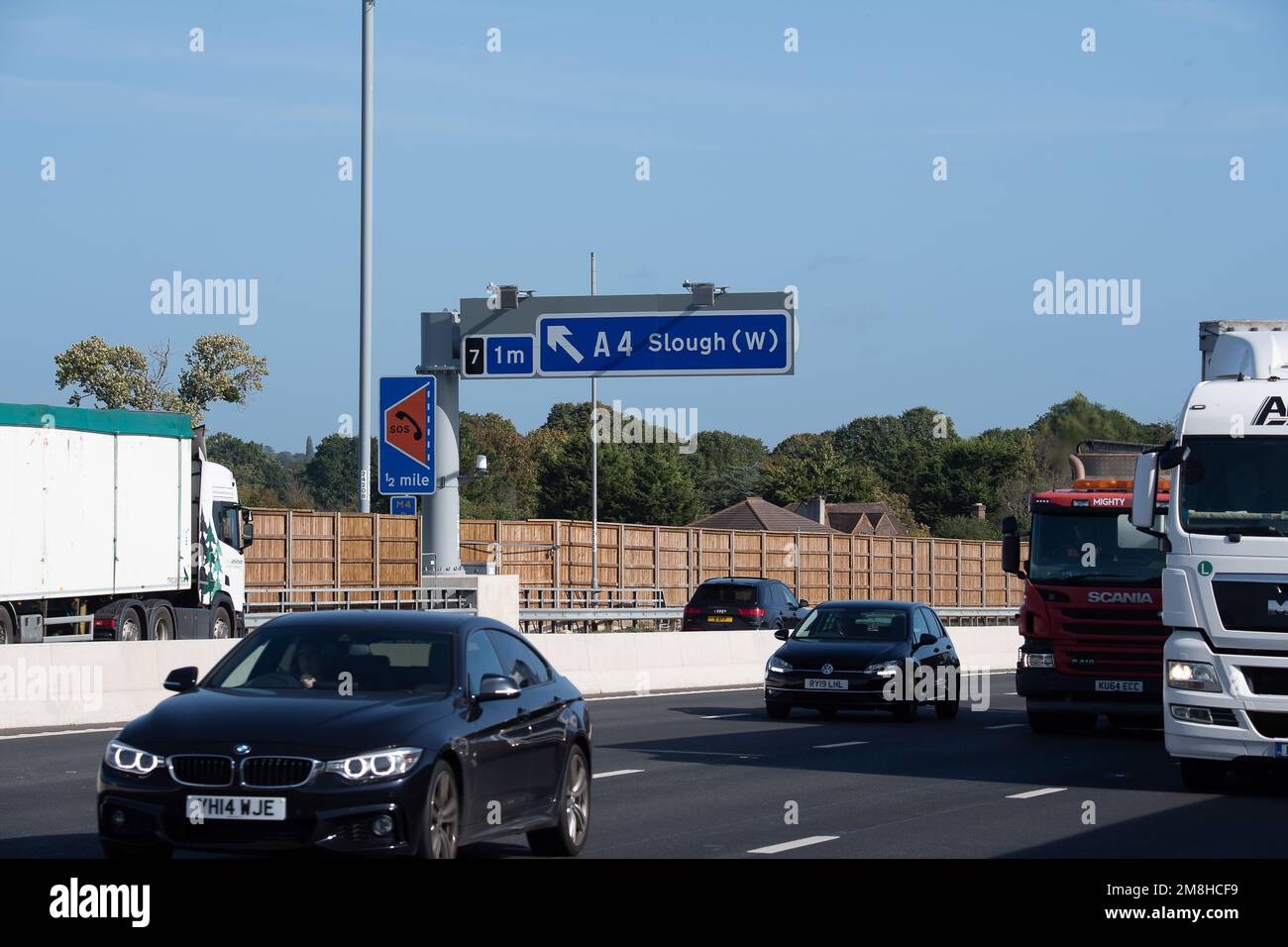Dorney Reach, Buckinghamshire, UK. 6th October, 2022. Stopped Vehicle ...
