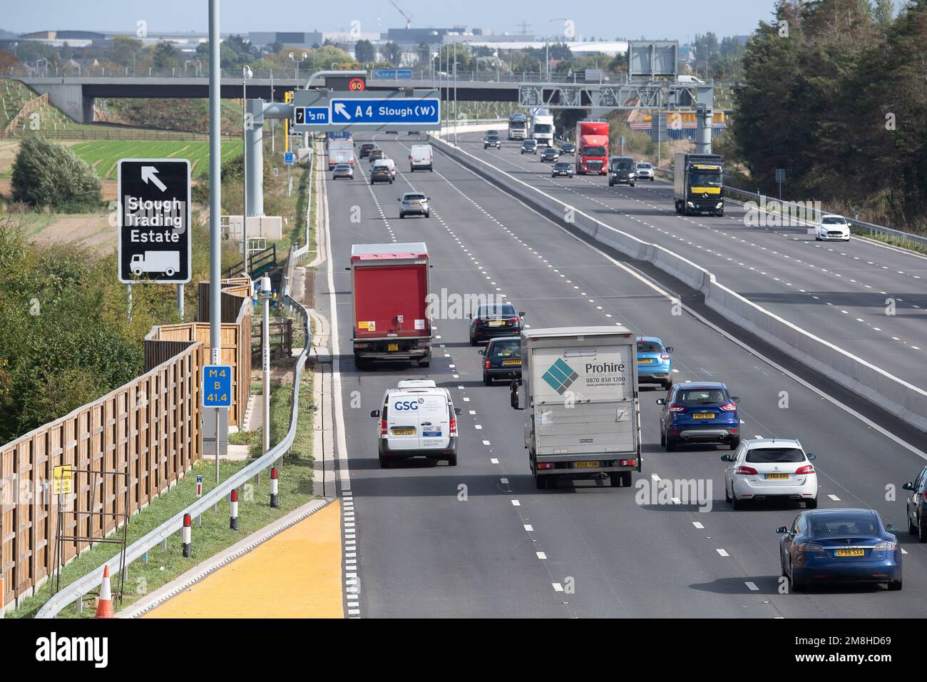 Dorney Reach, Buckinghamshire, UK. 6th October, 2022. Stopped Vehicle ...