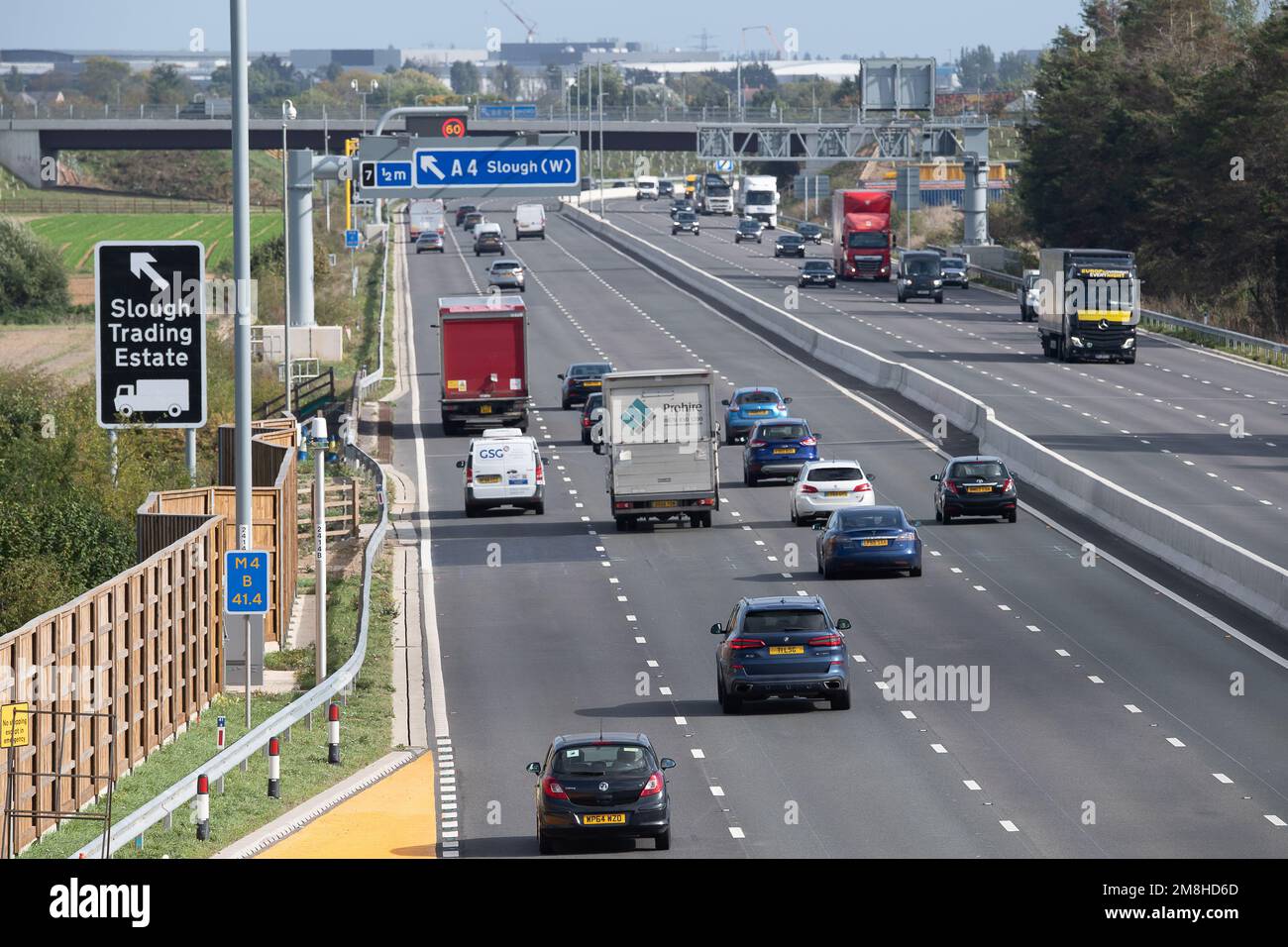 Dorney Reach, Buckinghamshire, UK. 6th October, 2022. Stopped Vehicle ...