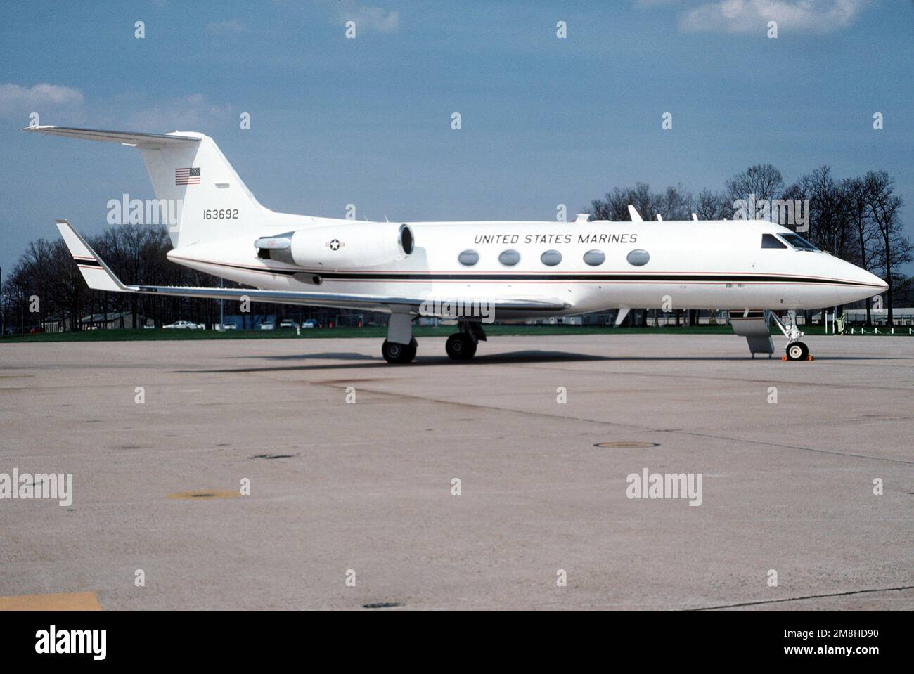 A right side view of the commander, Fleet Logistic Support Wing I ...