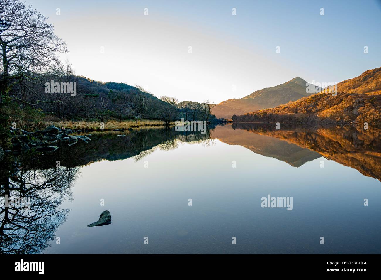 Perfect reflections in Llyn Gwynant a Lake in Snowdonia National Park, North Wales, UK Stock ...
