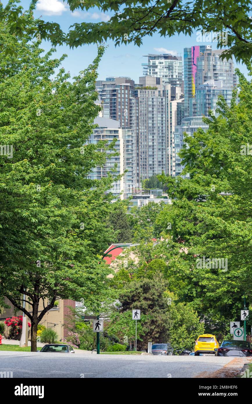 High rise car park from outside hi-res stock photography and images - Alamy