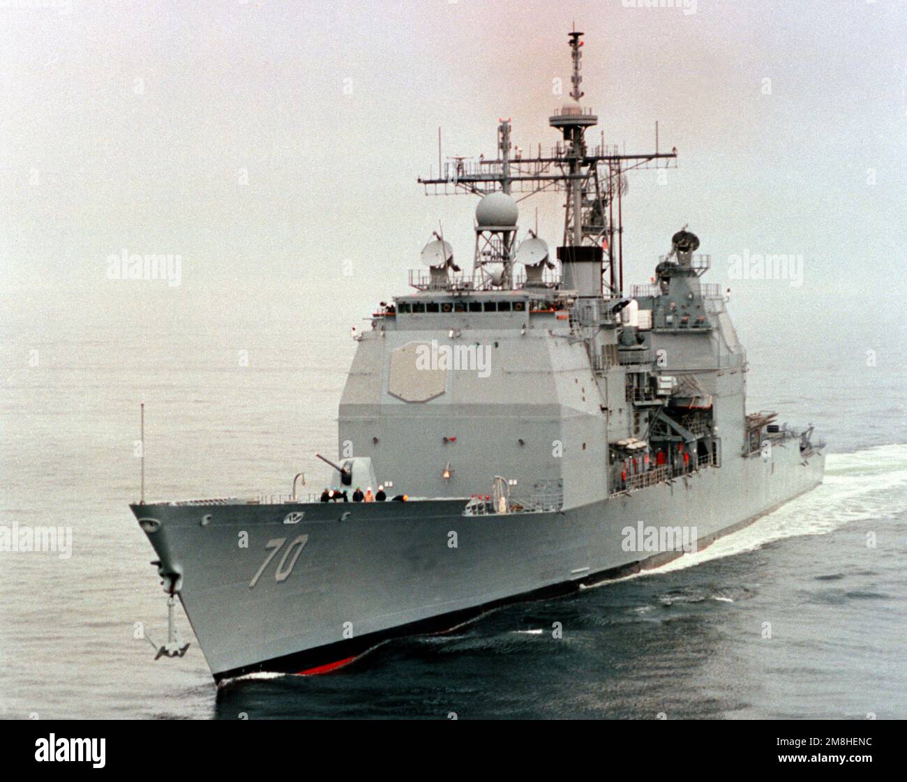 A port bow view of the guided missile cruiser USS LAKE ERIE (CG-70 ...