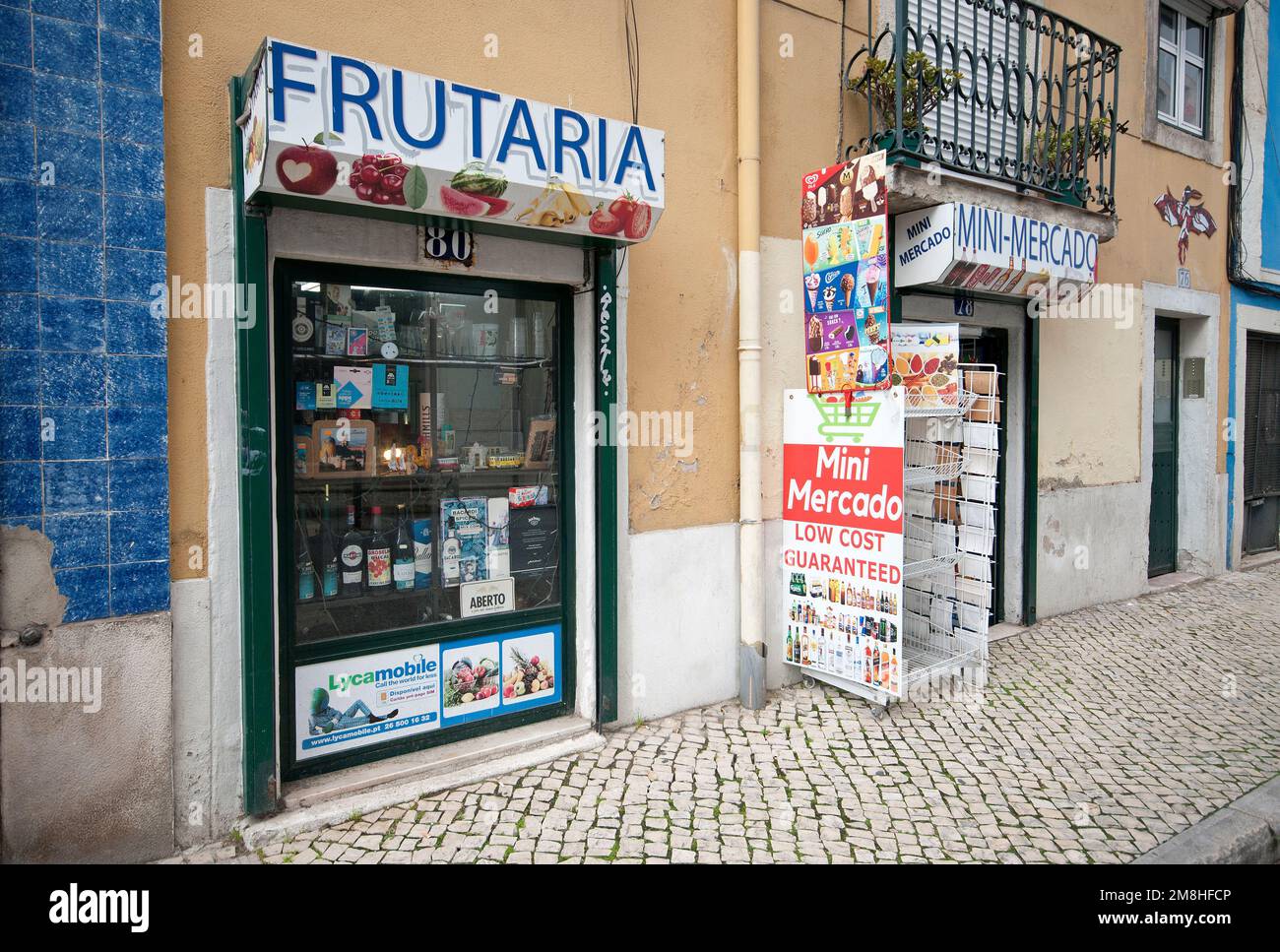 Mini market shop hi-res stock photography and images - Alamy