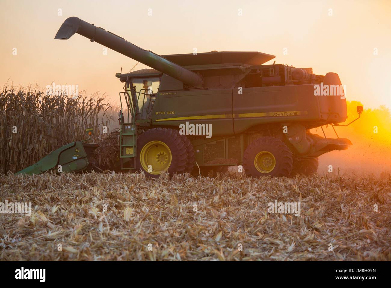 John deere sunset hi-res stock photography and images - Alamy