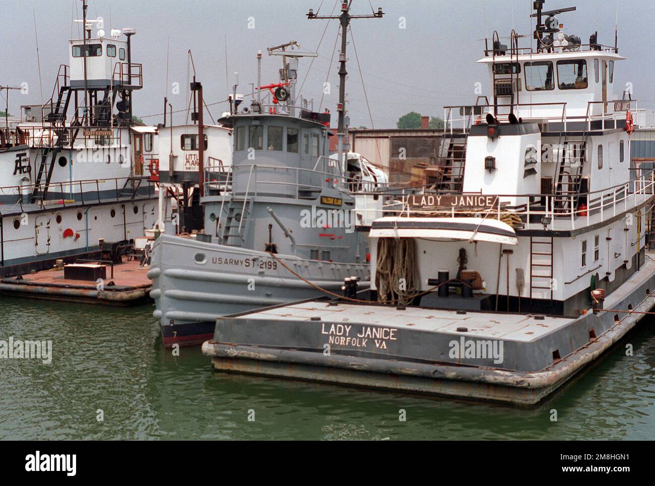The U.S. Army Transportation Corps medium tugboat VALCOUR ISLAND (ST ...