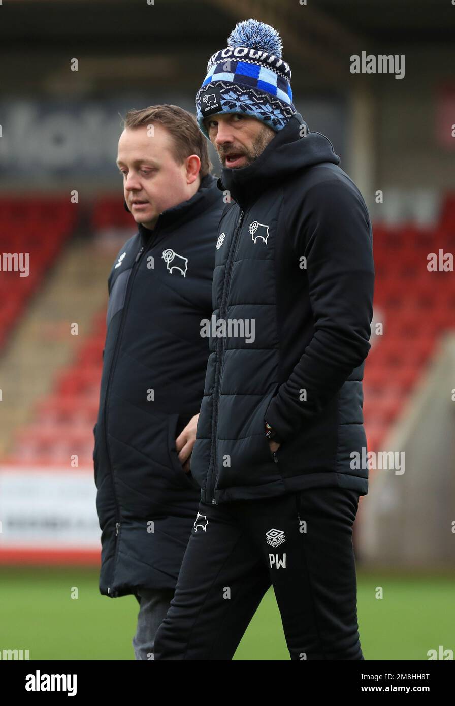 Derby County manager Paul Warne (right) on the pitch before the Sky Bet ...