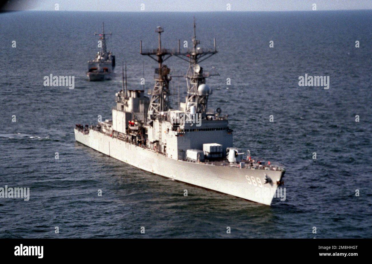 A starboard bow view of the destroyer USS DEYO (DD-989) during exercise BALTOPS '93. DEYO is ...