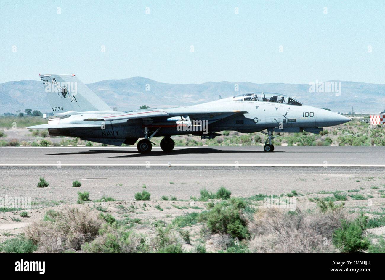 F 14b hi-res stock photography and images - Alamy