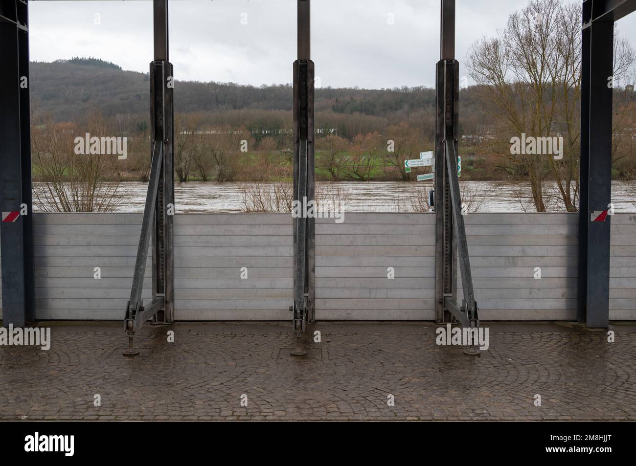 Lieser, Germany. 14th Jan, 2023. A bung to protect against flooding of ...