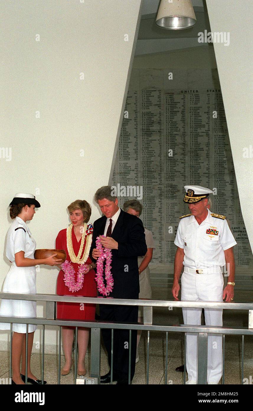President William Jefferson Clinton and Mrs. Clinton receive leis to ...