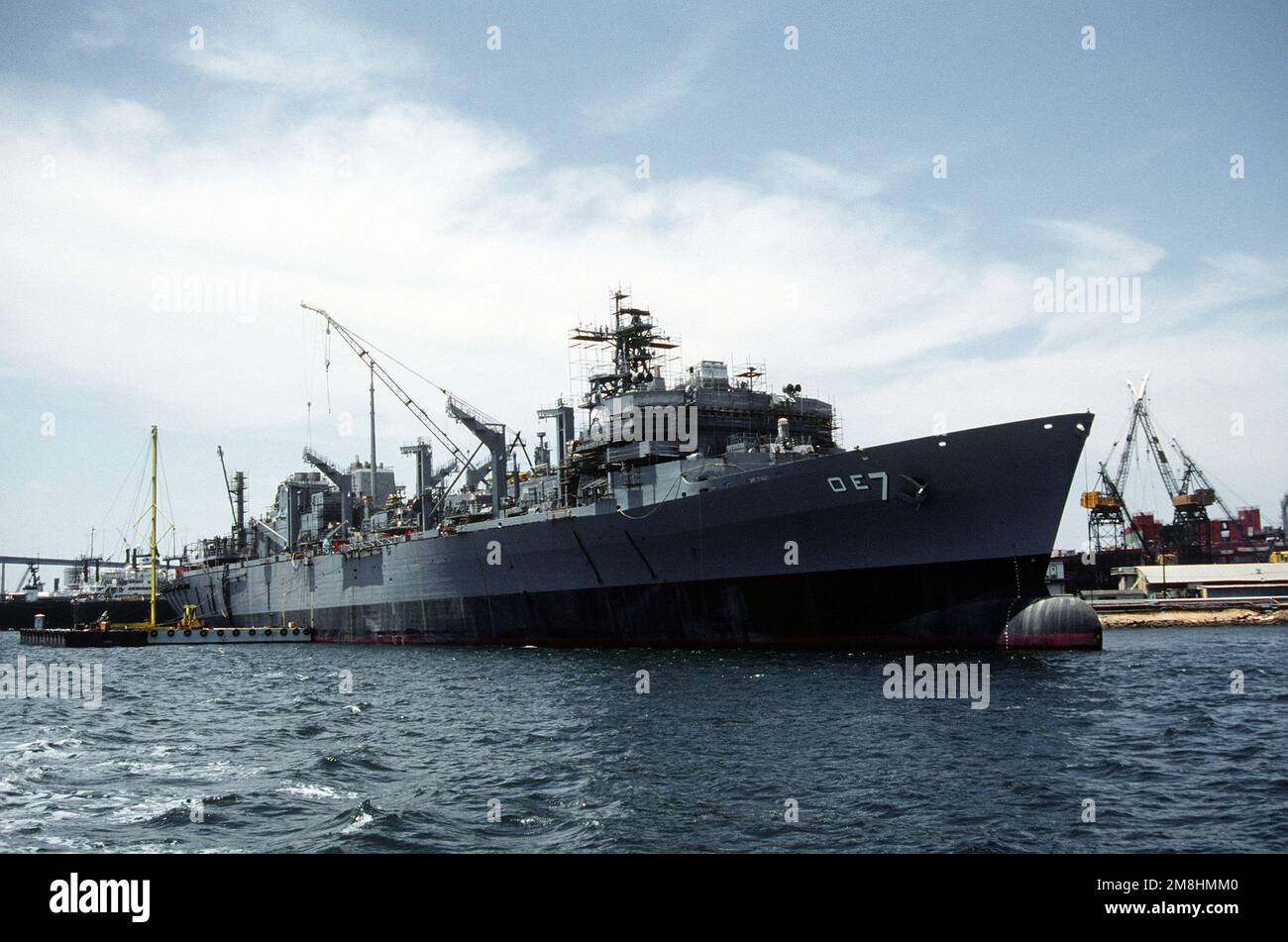Uss rainier hi-res stock photography and images - Alamy