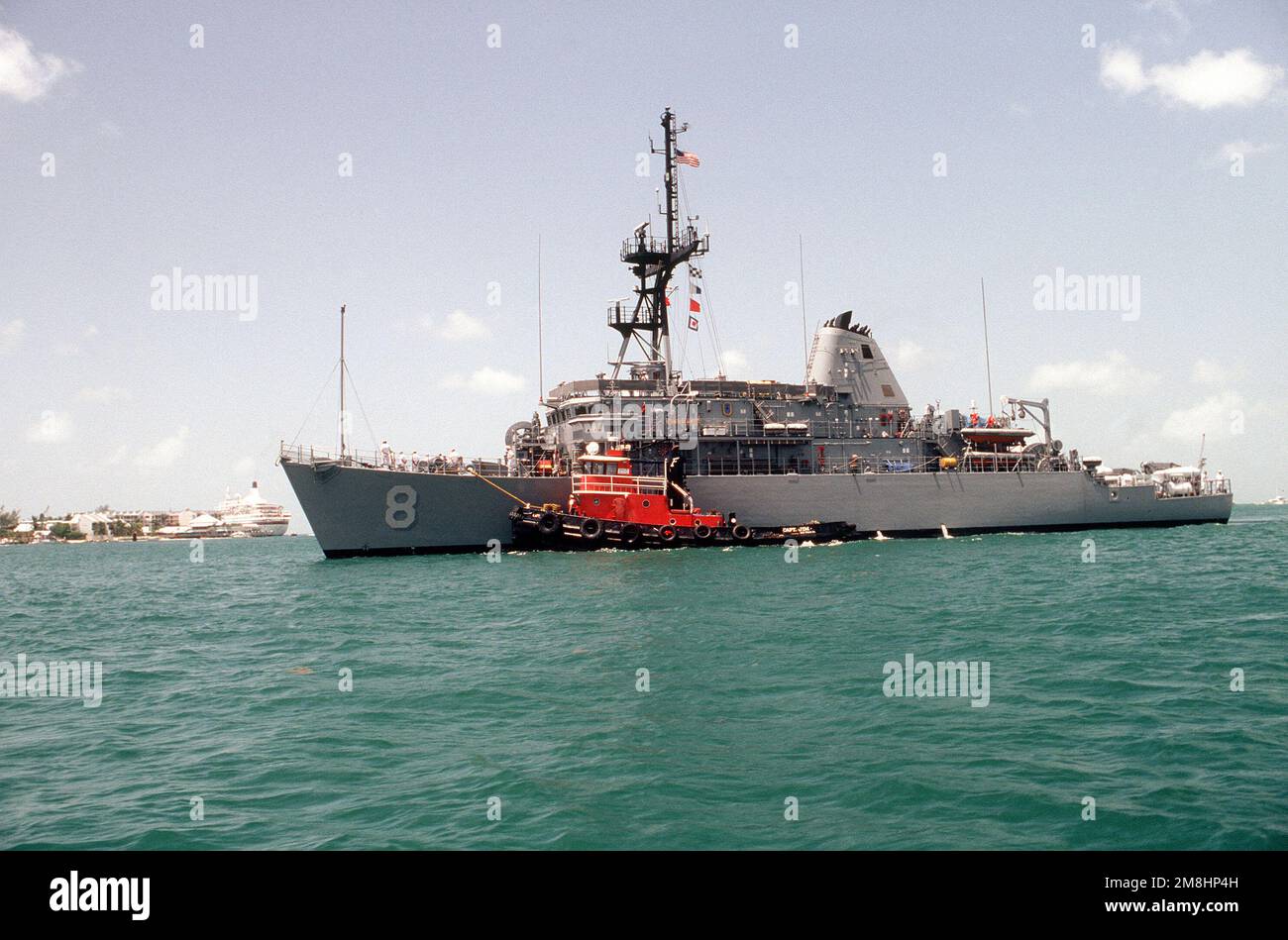 Mine countermeasures ship uss scout mcm 8 hi-res stock photography and ...