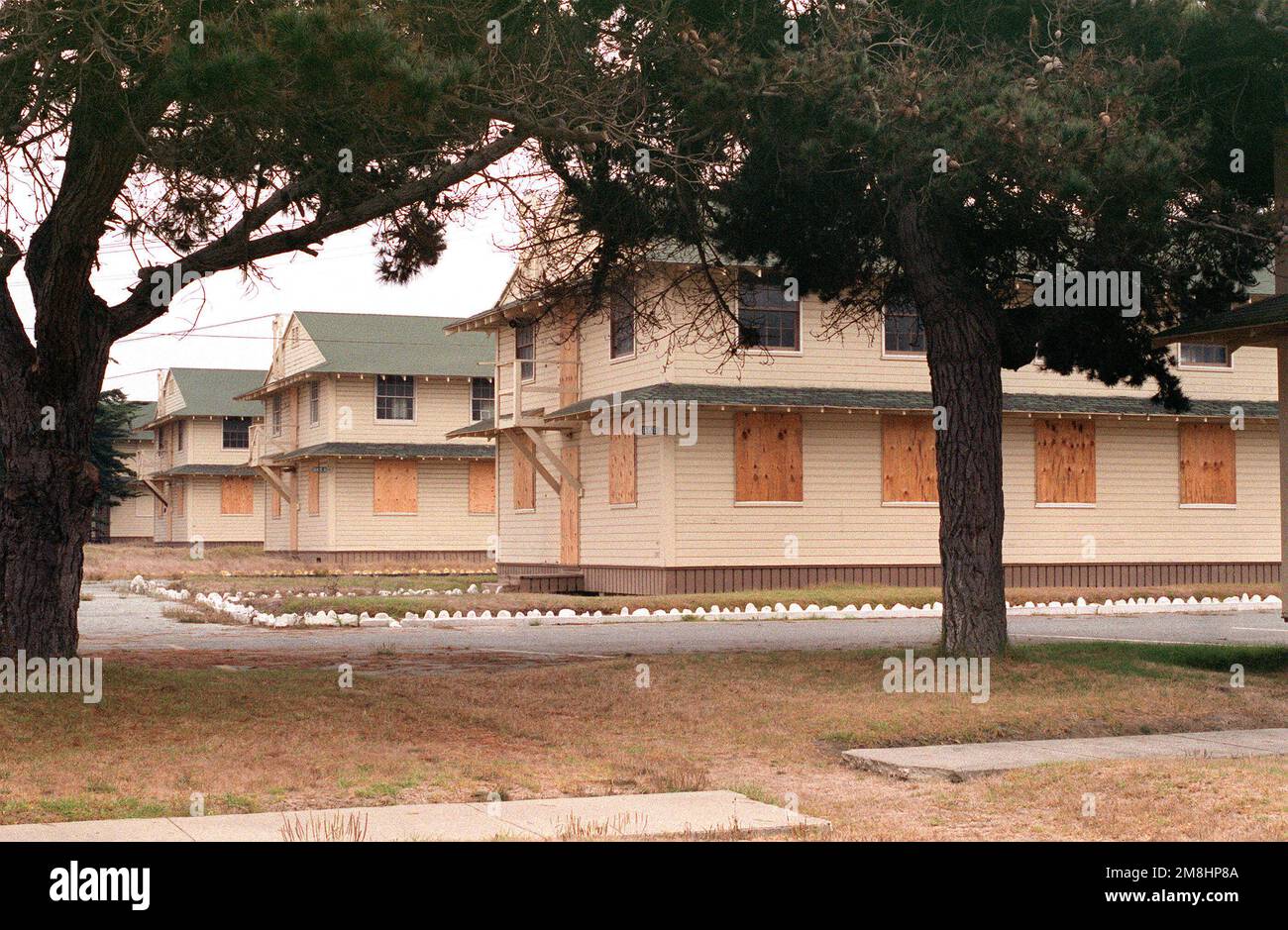 Base closure hi-res stock photography and images - Alamy