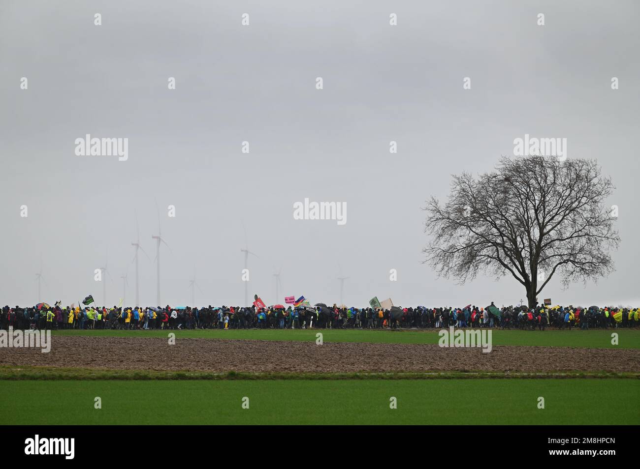 Erkelenz, Germany. 14th Jan, 2023. Numerous people take part in the ...