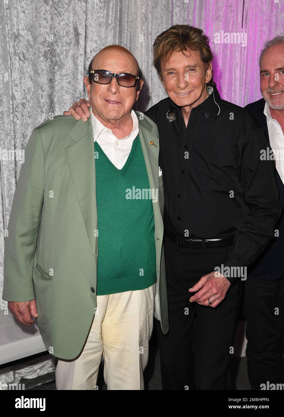 Sunrise FL, USA. 13th Jan, 2023. Barry Manilow and Clive Davis pose ...