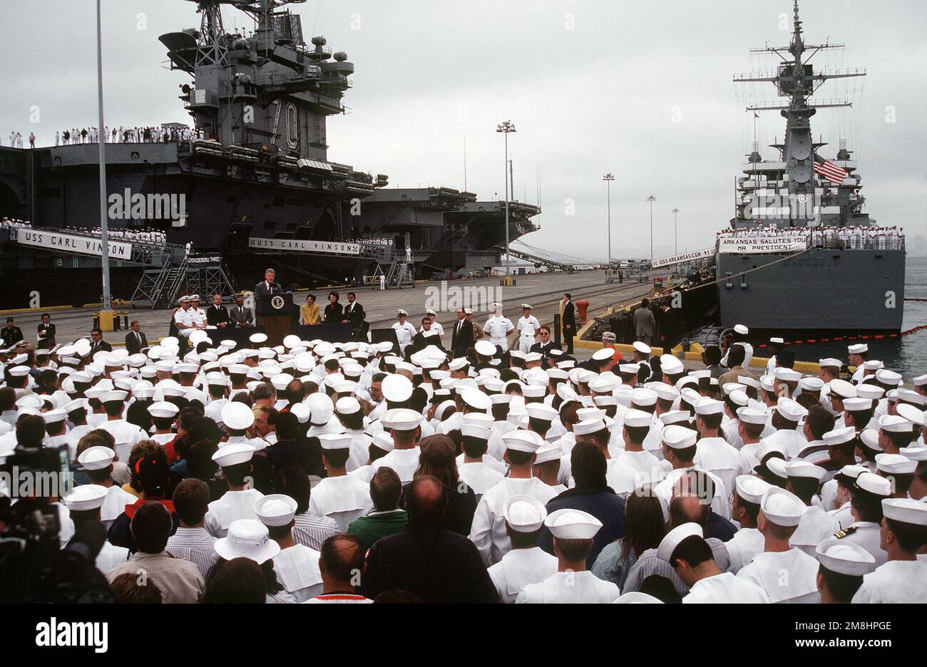 President William Jefferson Clinton addresses sailors and civilians on ...