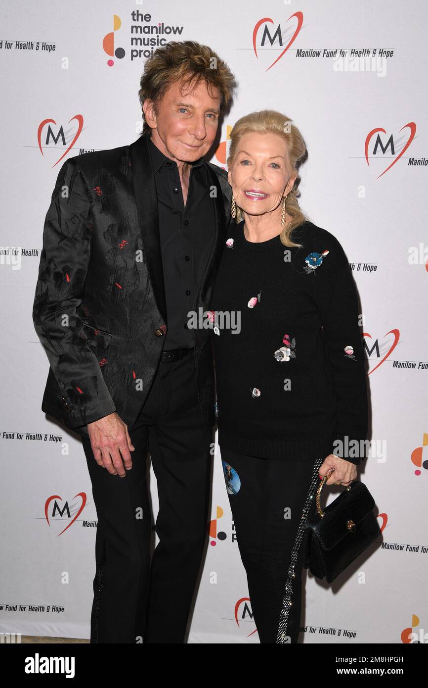 Sunrise FL, USA. 13th Jan, 2023. Barry Manilow and Lois Pope backstage ...