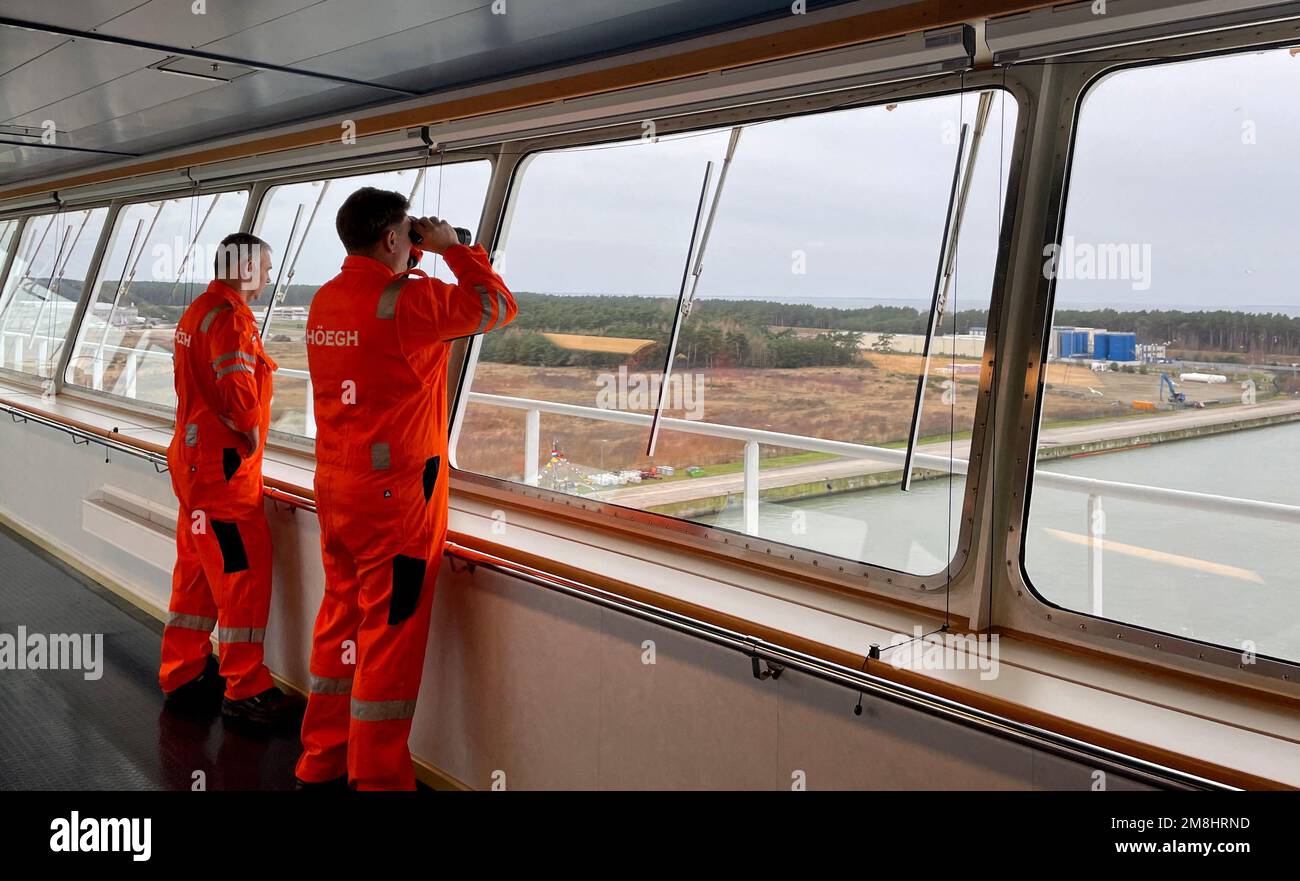 Regasification unit hi-res stock photography and images - Alamy