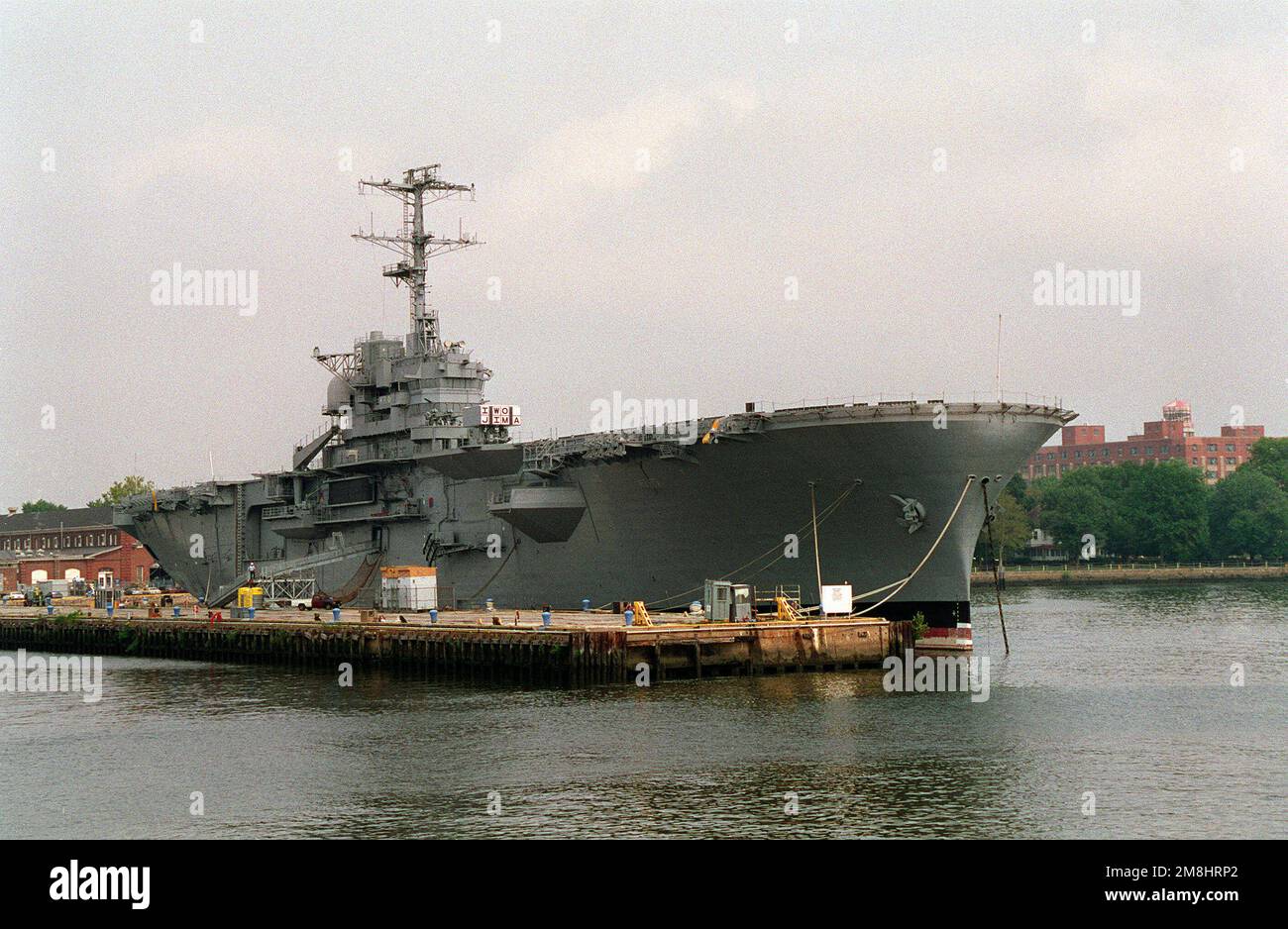 Philadelphia naval shipyard hi-res stock photography and images - Alamy