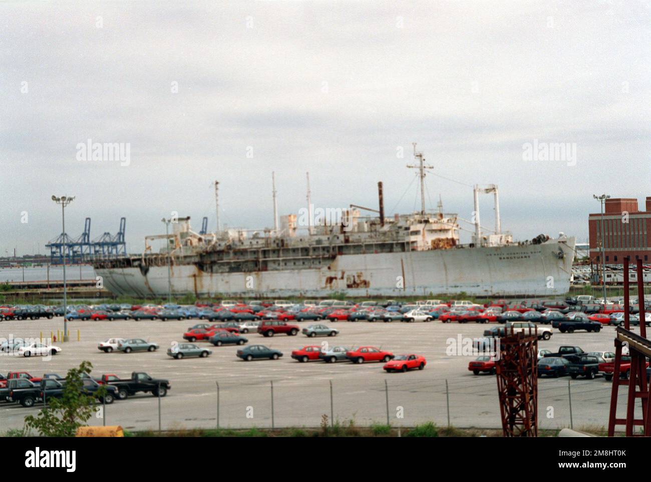 Hospital ship sanctuary hi-res stock photography and images - Alamy